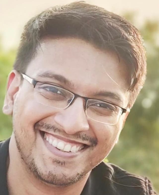 StartupBolt: Launch Next.js SaaS & Landing Pages Fast